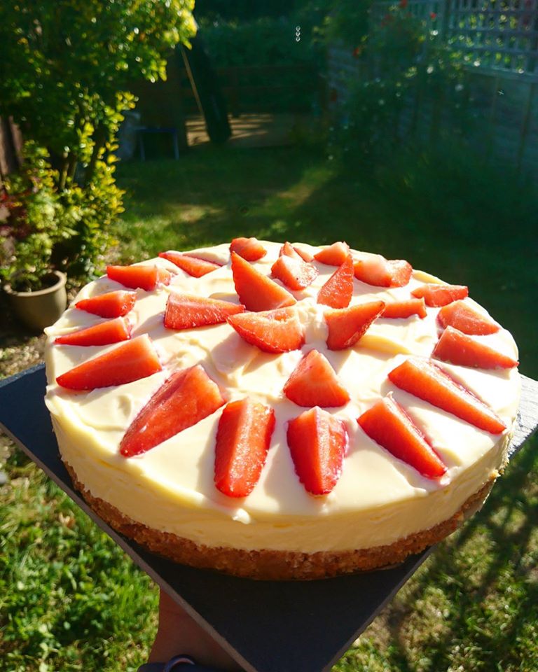 Easiest Ever Cheesecake - Rachel's Creative Cooking